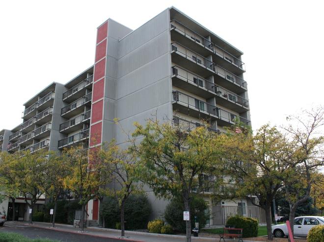 Sierra Manor - VOA NCNN